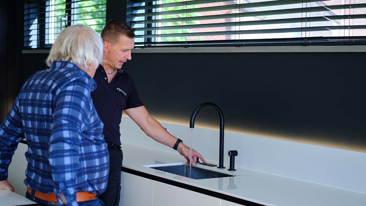 Geert replaced his existing kitchen tap with an AQUALEX design tap ...